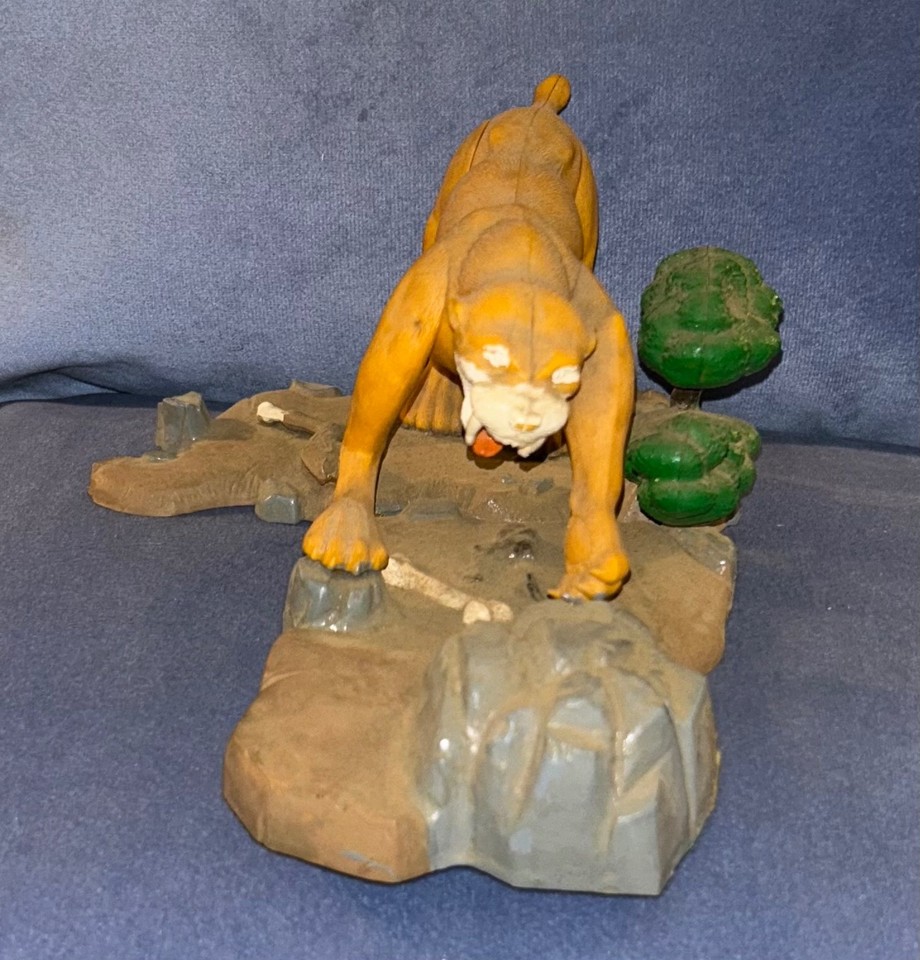 AURORA PREHISTORIC SCENES SABERTOOTH CAT 1972 TWO BASE VERSION BUILT ...