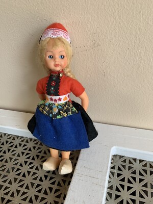 Volendam Girl Doll Made in Holland Native Costumes Wooden Shoes G51hh ...