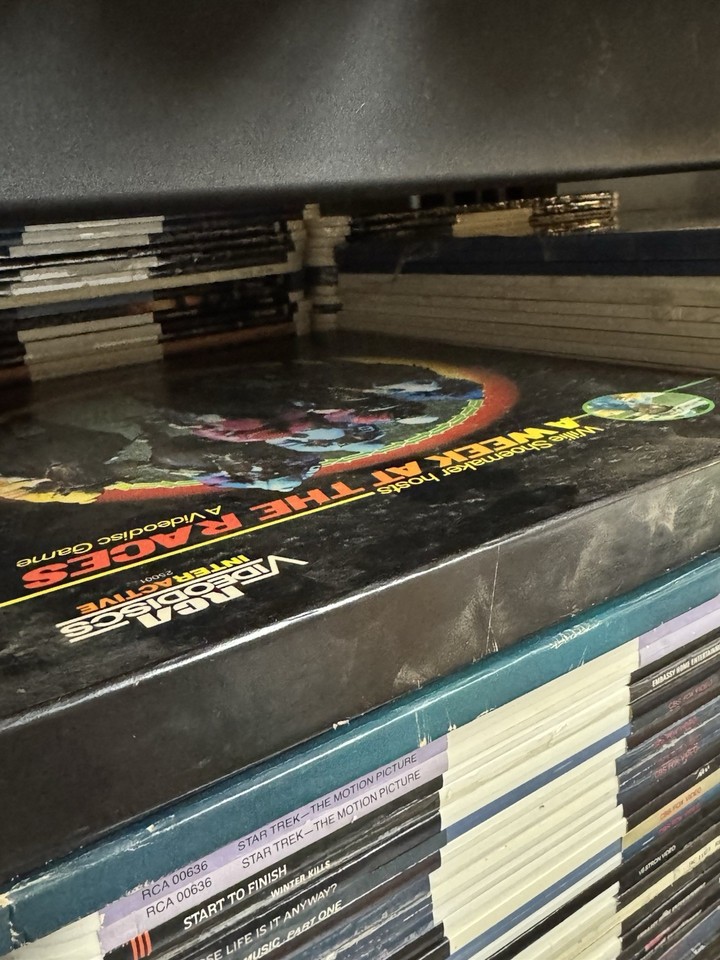 Vintage Collection Of 200 CED RCA SelctaVision VideoDiscs Movies Some ...