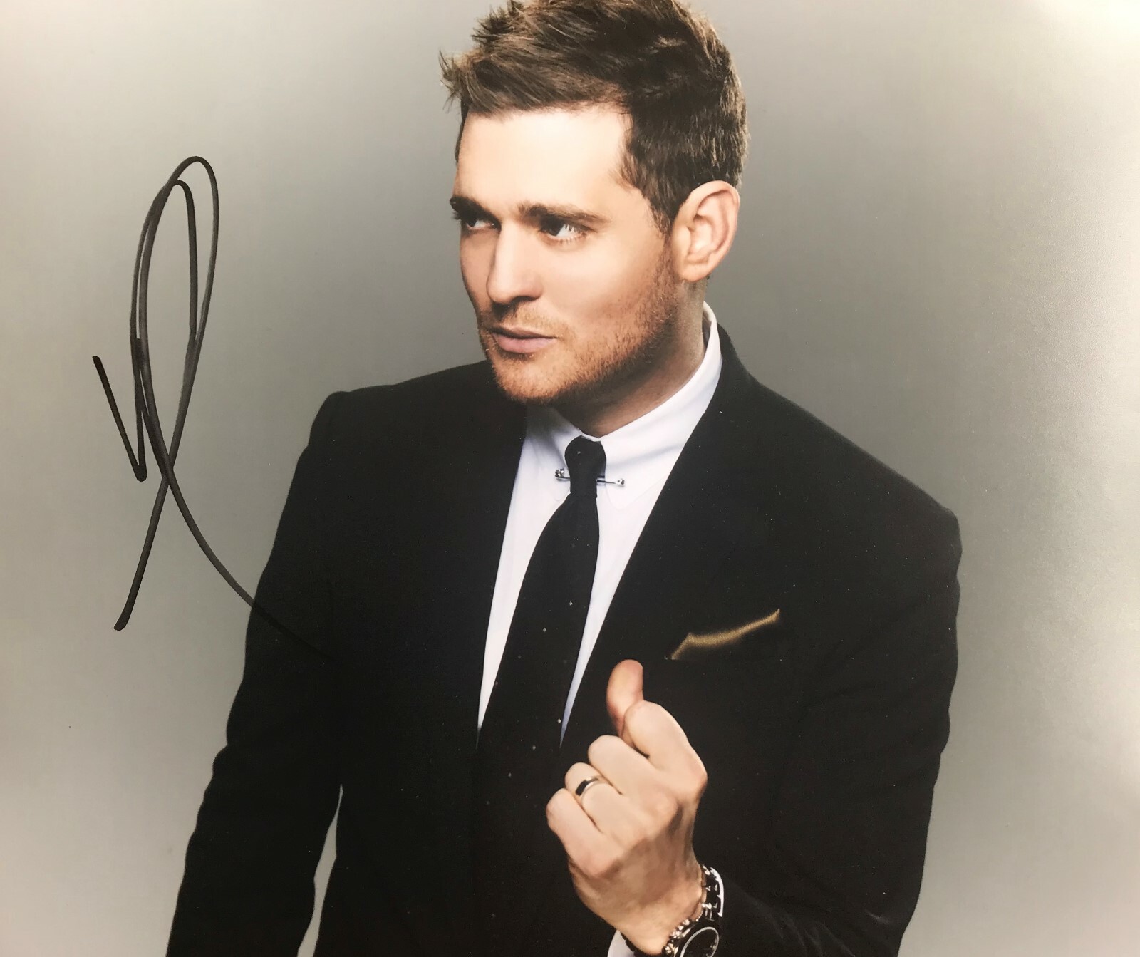 MICHAEL BUBLE SIGNED 11x14 PHOTO UACC & AFTAL REGISTERED DEALER RD ...