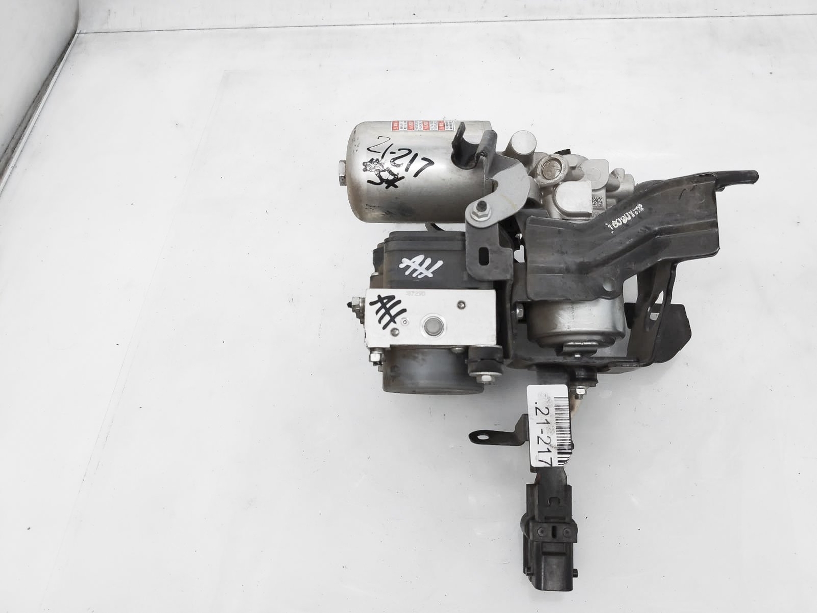 2017-2022 Toyota Prius Prime Vsa Abs Pump Modulator Accumulator 47070 ...