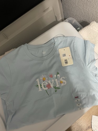Levi’s Baby Blue Floral Decal T Shirt NWT small | eBay
