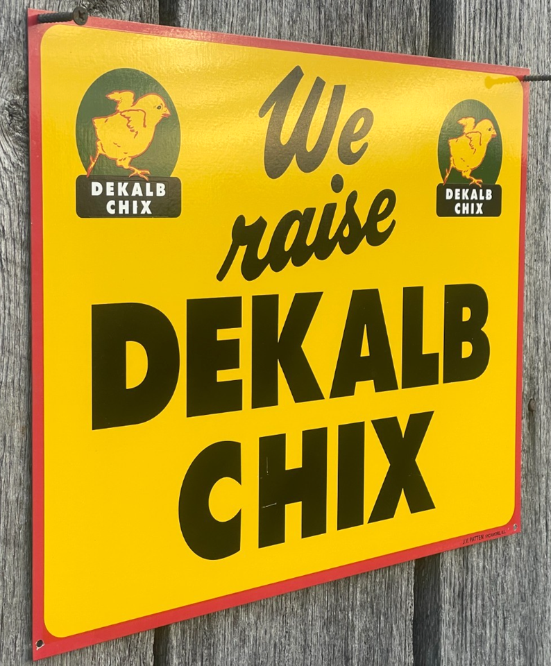 VINTAGE 1950s WE RAISE DEKALB CHIX FEED SEED 14" METAL FARM SIGN J.V ...