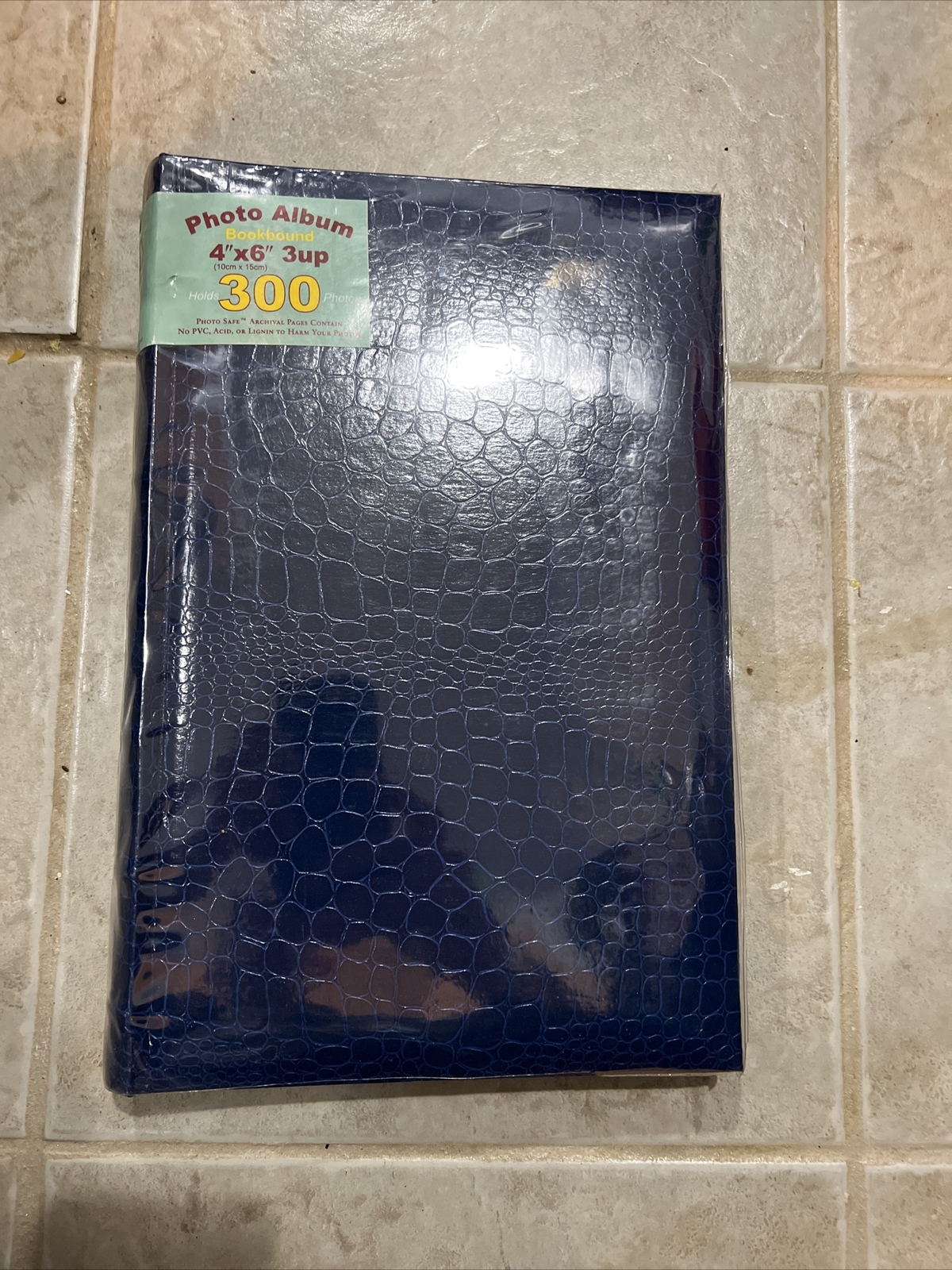 NEW Thompson Photo Album 13in×9in Holds 300 Photos 4"×6" Black Snake ...