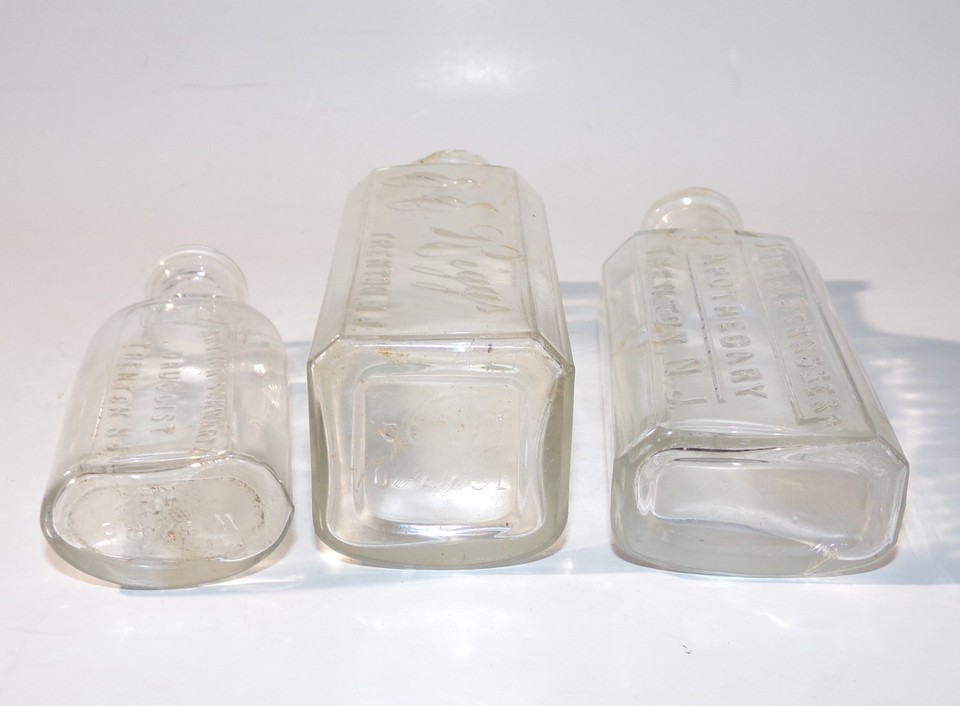 3 TRENTON NJ Drug Bottles SCHWARTZ DRUGGIST, E.E. RIGGS, STRASSER ...