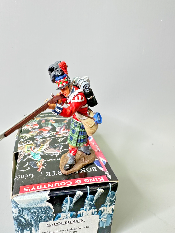 NAPOLEONIC na48 GORDON HIGHLANDERS black watch standing firing KING ...