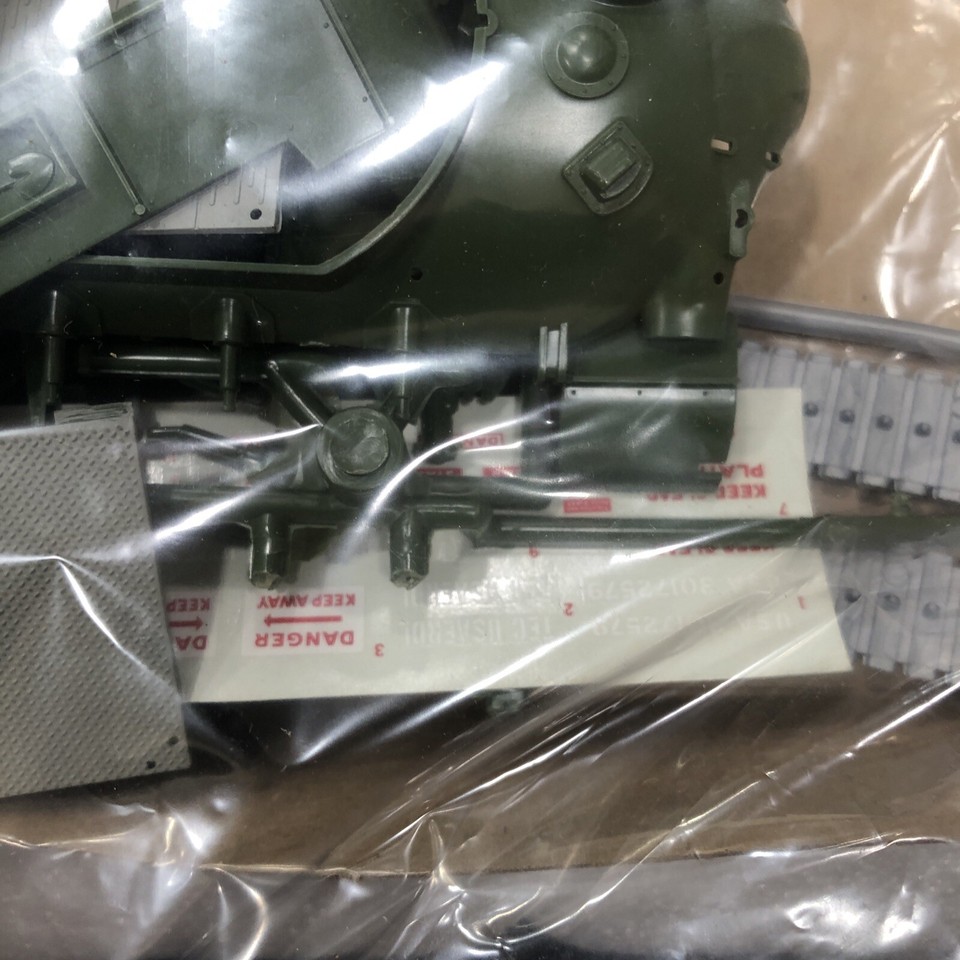 1982 REVELL The History Makers Armored Vehicle & Scissors Bridge Model ...