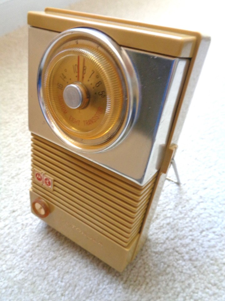 Vintage 1959 Motorola "Dragoon" Transistor Radio 8X26S | eBay