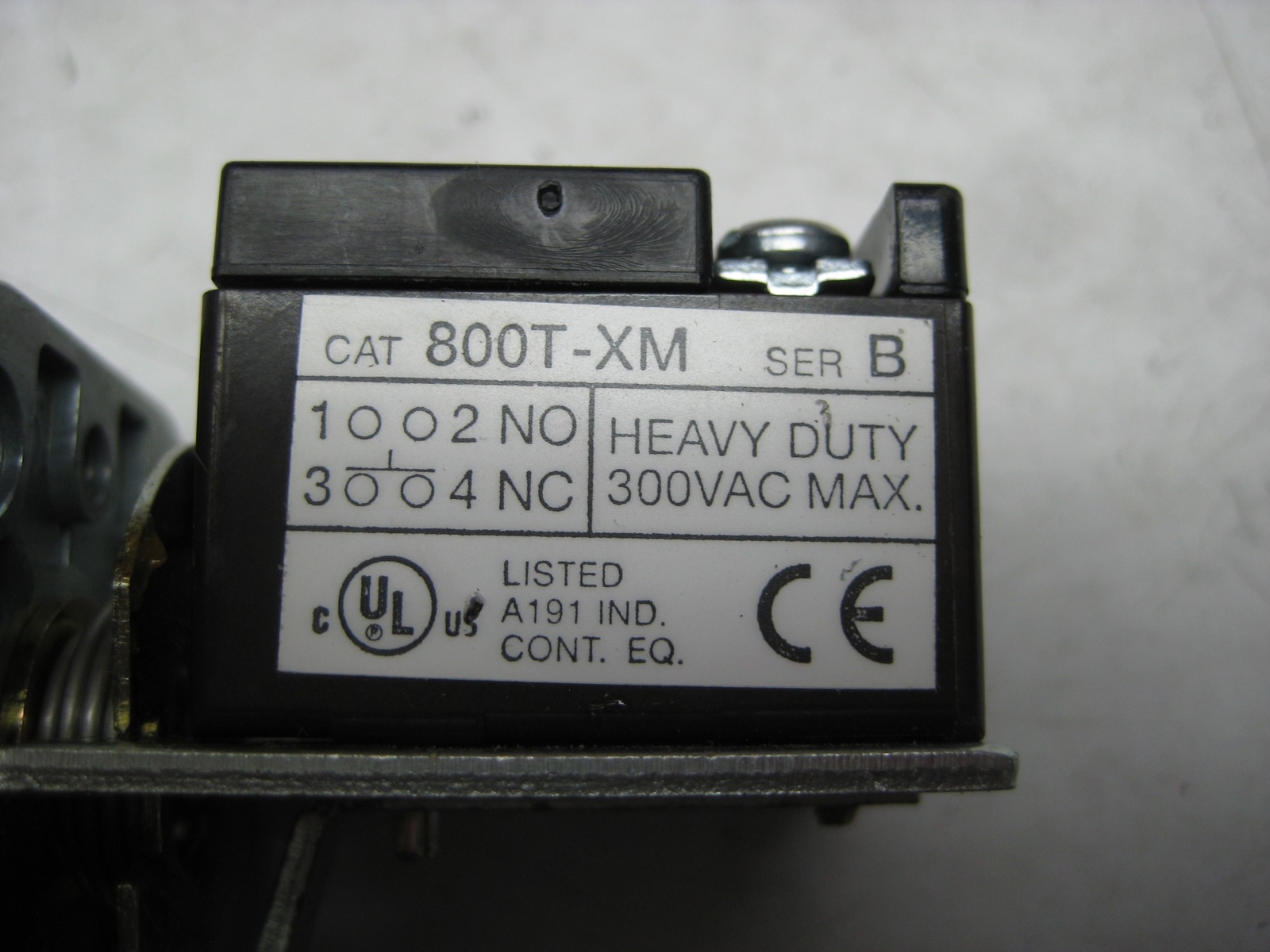 ALLEN BRADLEY 800T-XM RED PUSHBUTTON NSNP | eBay