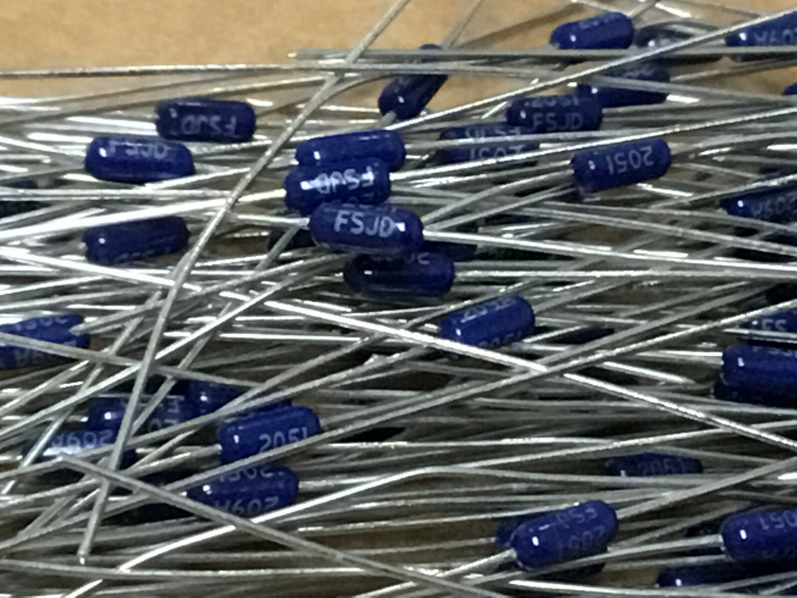 (20 PC) DALE RLR05C2051FS Resistor Metal Film 2.05K Ohm 200V 1±% | eBay