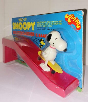 Snoopy Snoopy Skateboarder and ramp wind up mit in minty package | eBay
