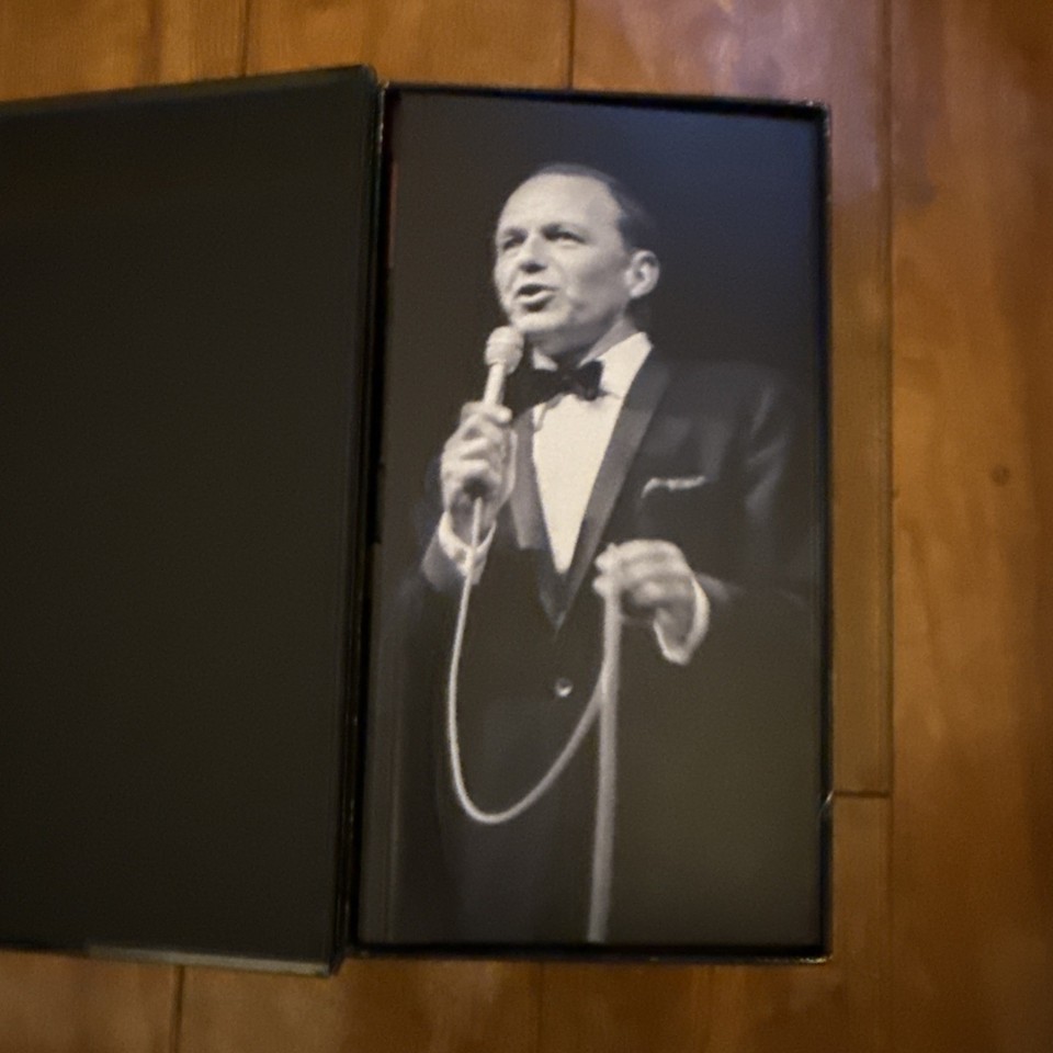Frank Sinatra New York 5-Disc CD/DVD Box Set With 2 BOOKLETS IN HARD ...
