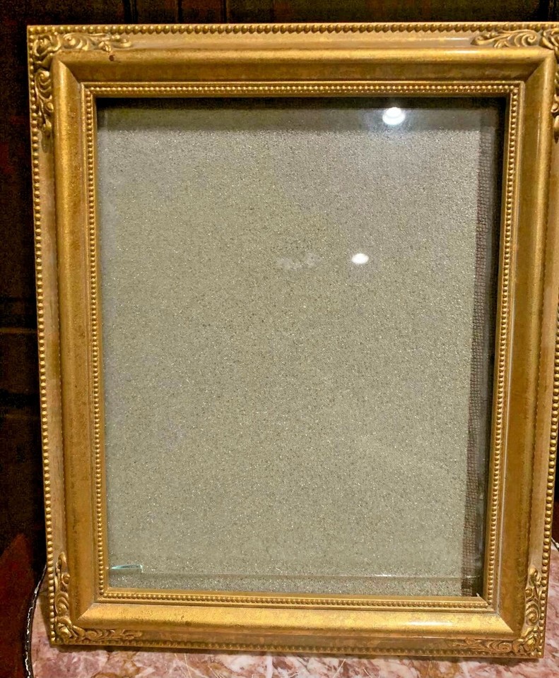 Vintage Plastic Gold Ornate Picture/Tapestry/Photo Frame 12" x 10" (10 ...