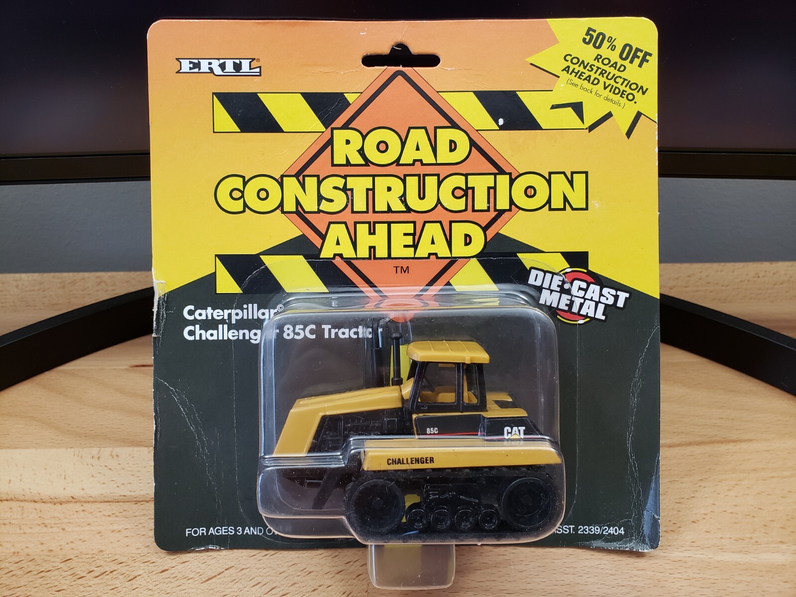 Ertl Caterpillar Challenger 85C Tractor Road Construction Ahead Diecast ...