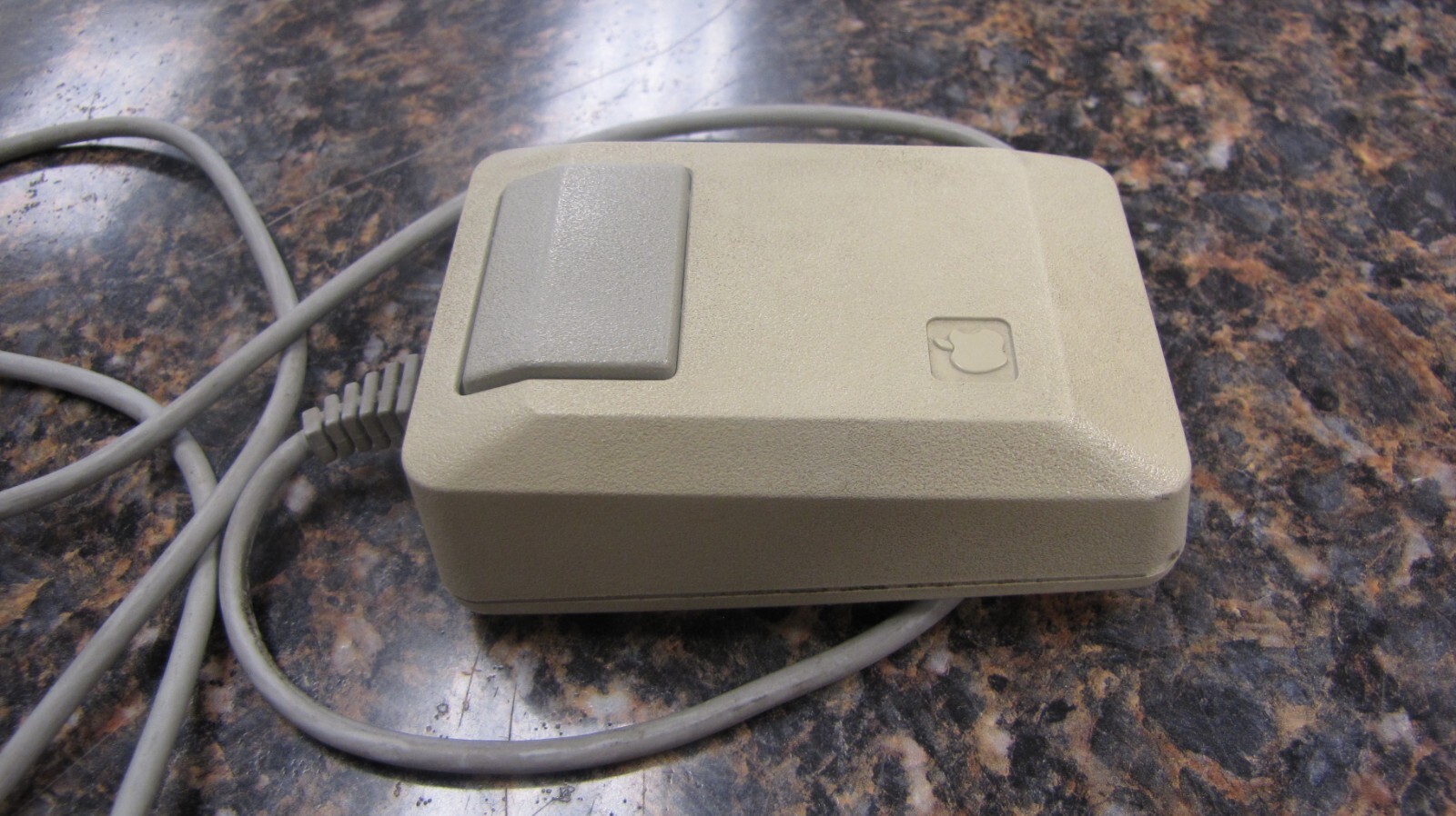 Vintage Apple M0100 Desktop Mouse IIe - CM37 | eBay