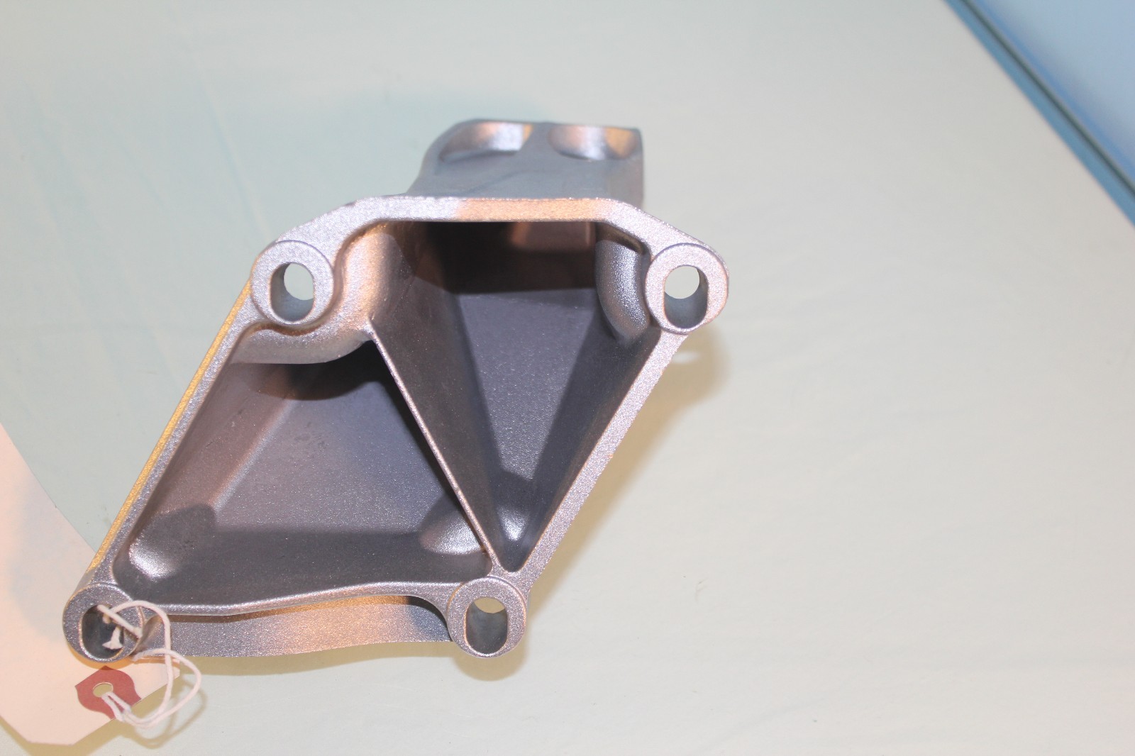 BMW E82 E88 ENGINE SUPPORT MOUNTING BRACKET 13807410 22116779370 | eBay