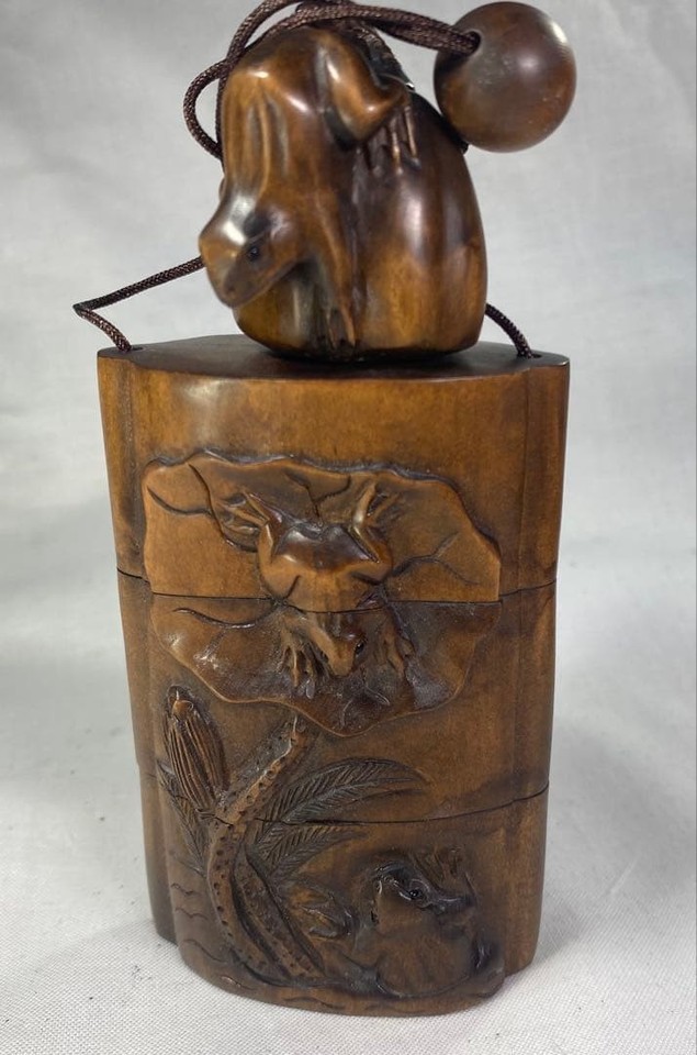 Japanese Wooden Inro Pill Box Frog & Crane Carving Netsuke from Japan ...