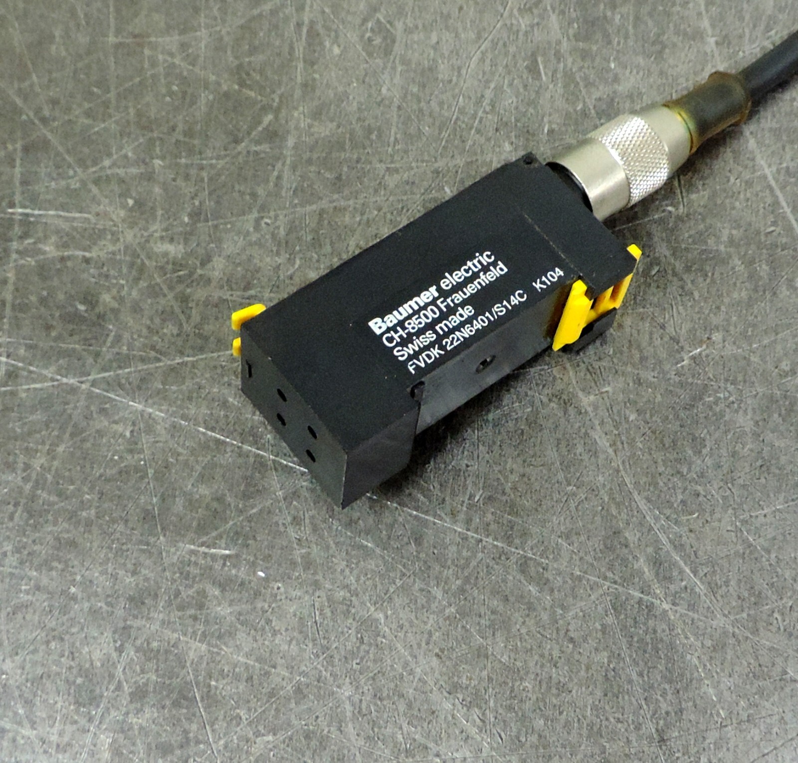 Baumer FVDK 22N6401/S14C Fiber Optic Sensor | eBay
