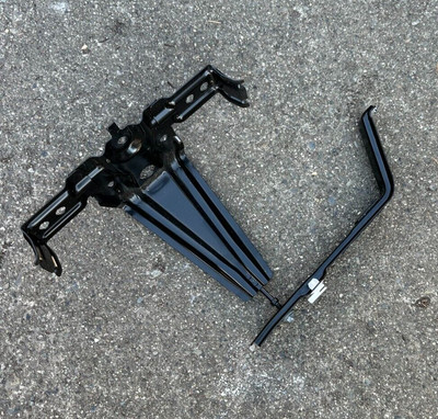 2010 - 2015 TOYOTA PRIUS BATTERY TRAY AND HOLD-DOWN CLAMP HOLDER OEM | eBay