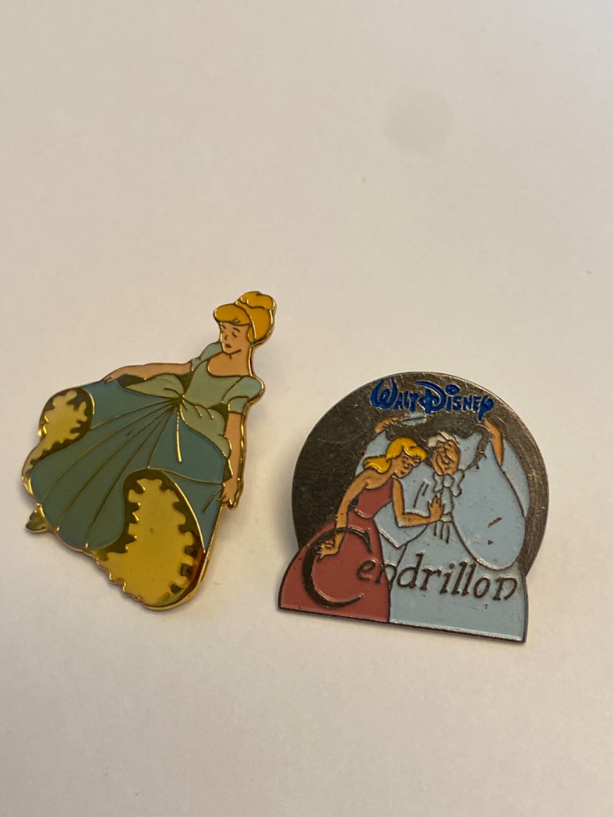 2 DISNEY CINDERELLA PINS CINDERELLA READY FOR THE BALL AND HOME VIDEO ...