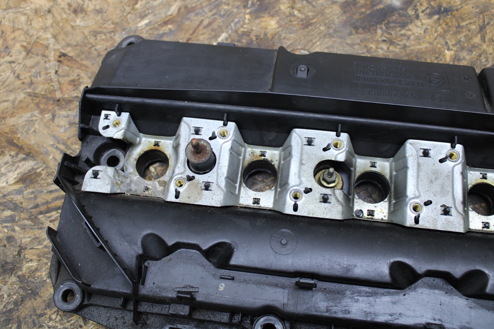 Valve Cover 1928403154 for BMW 520 E39 or E46 2002 Year for sale online ...