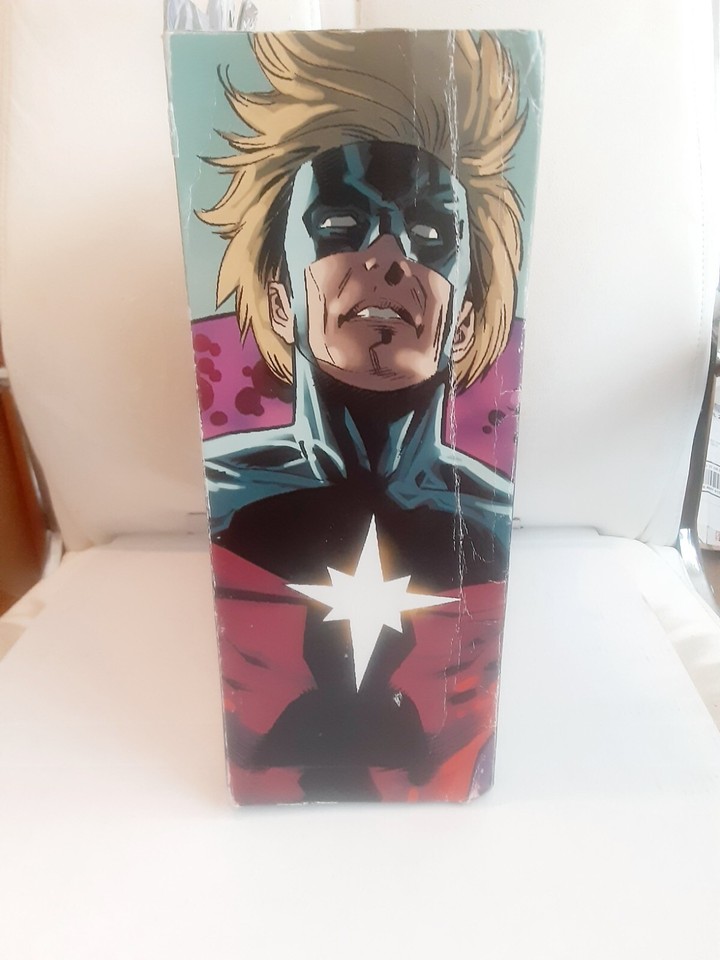 Marvel Select CAPTAIN MARVEL GENIS VELL KREE ARMOR Variant 2009 Ultra ...