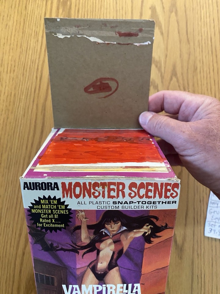 1971 Aurora Monster Scenes Vampirella Model Kit Mint In The Box | eBay