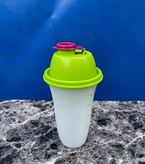Tupperware Quick Shake, Gravy Shaker Mixer Blender 16oz and 20oz | eBay