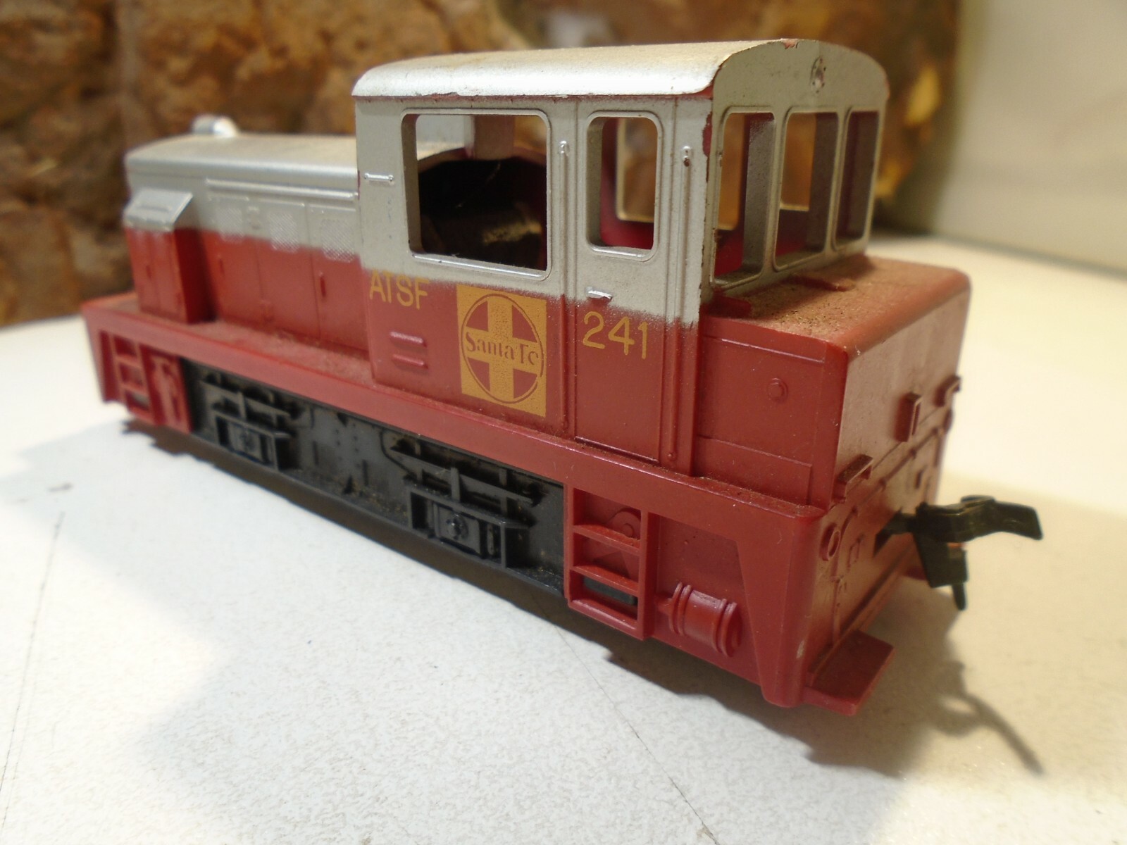 TYCO HO SALE SANTA FE PLYMOUTH SWITCHER DIESEL LOCO, LAYOUT TESTED 5 ...