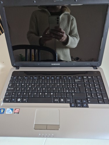 Pc SAMSUNG RV510 computer 15.6" Led Notebook 4 Gb Windows 7 Intel ...