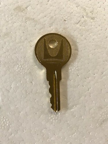 UM300 - UM399 Herman Miller/ Compx Timberline/Geiger Furniture ...