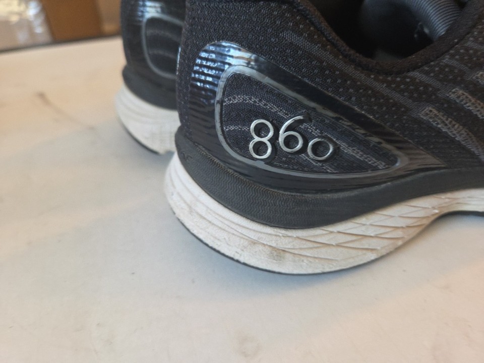 New Balance Shoes Mens Size 11.5 860 V9 - Black And Gray Great ...