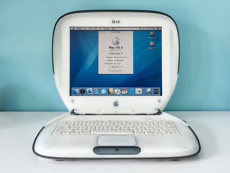 Upgraded iBook Clamshell G3 Graphite FireWire SE: SSD, 576MB, fresh ...