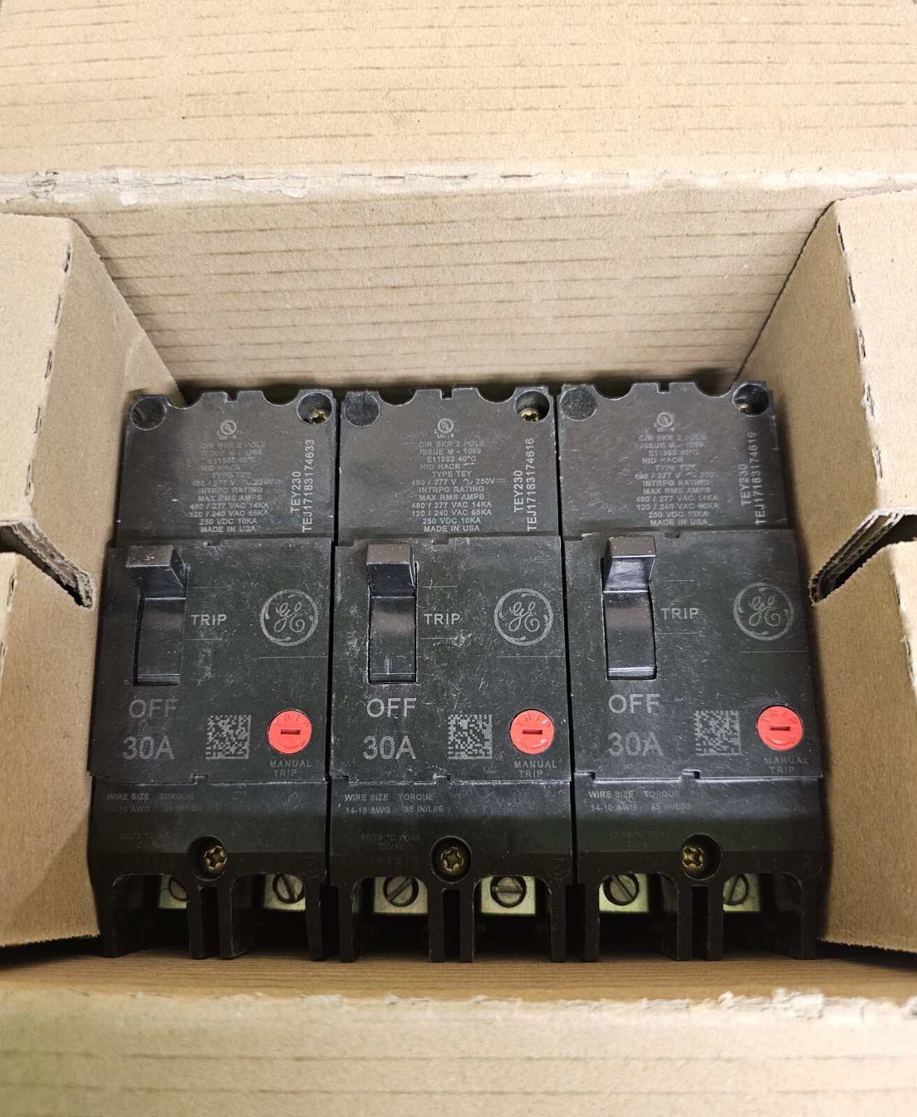 GE TEY230 30A 2 POLE BOLT-ON CIRCUIT BREAKERS | eBay