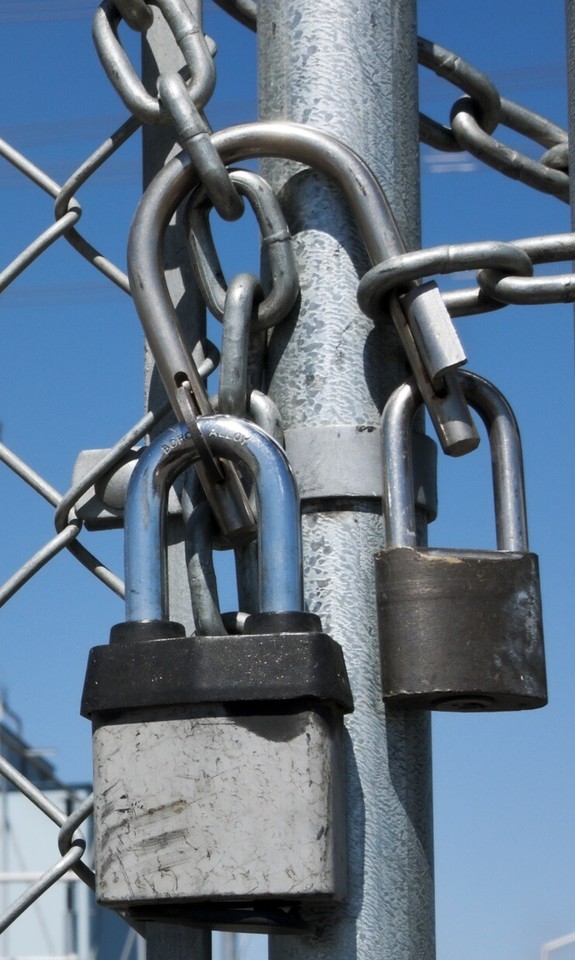 GM P2002, Multiple Padlock Locking Device - Shared Access - Dual Hasp ...