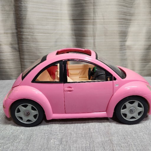 Volkswagen Beetle Light Pink