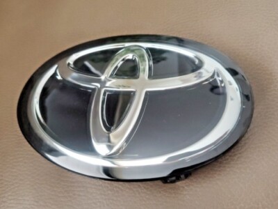 Toyota Sienna Front Grille Emblem Logo Radar 2021, 2022, 2023 OEM 90975 ...