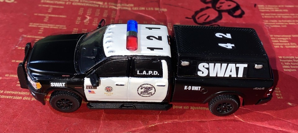 KITBASH 1/64 1-1 RAM 2500 LOS ANGELES POLICE DEPARTMENT LAPD SWAT ...