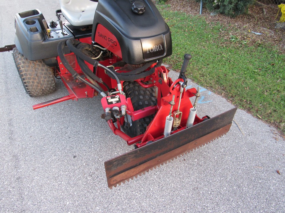 Toro 5040 Sand Pro Sand Trap Rake Front Plow QAS Lift Rear Groomer ...
