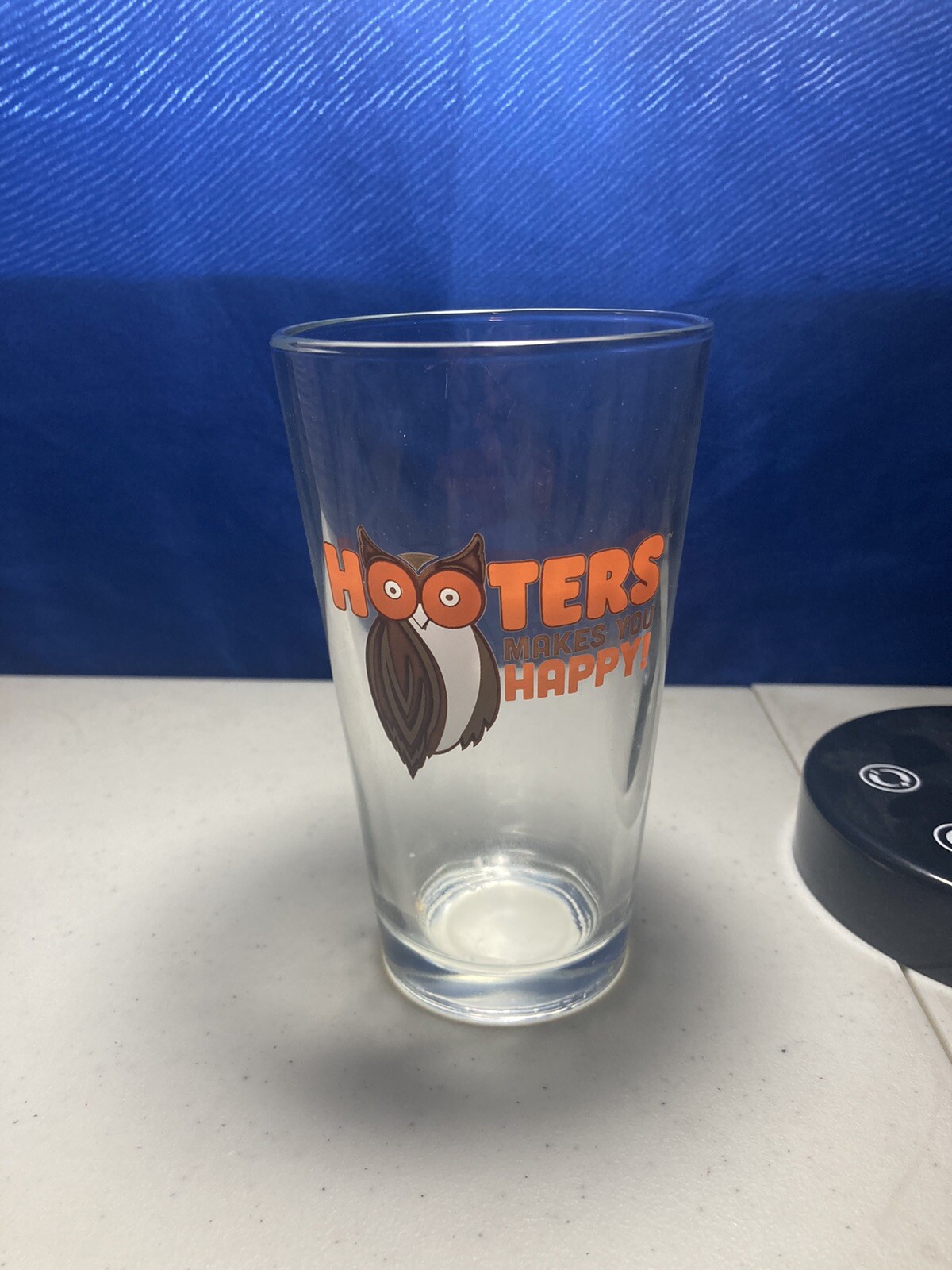 Hooters Pint Glass New 16oz Owl Logo on One Side, Says Hooters Makes ...
