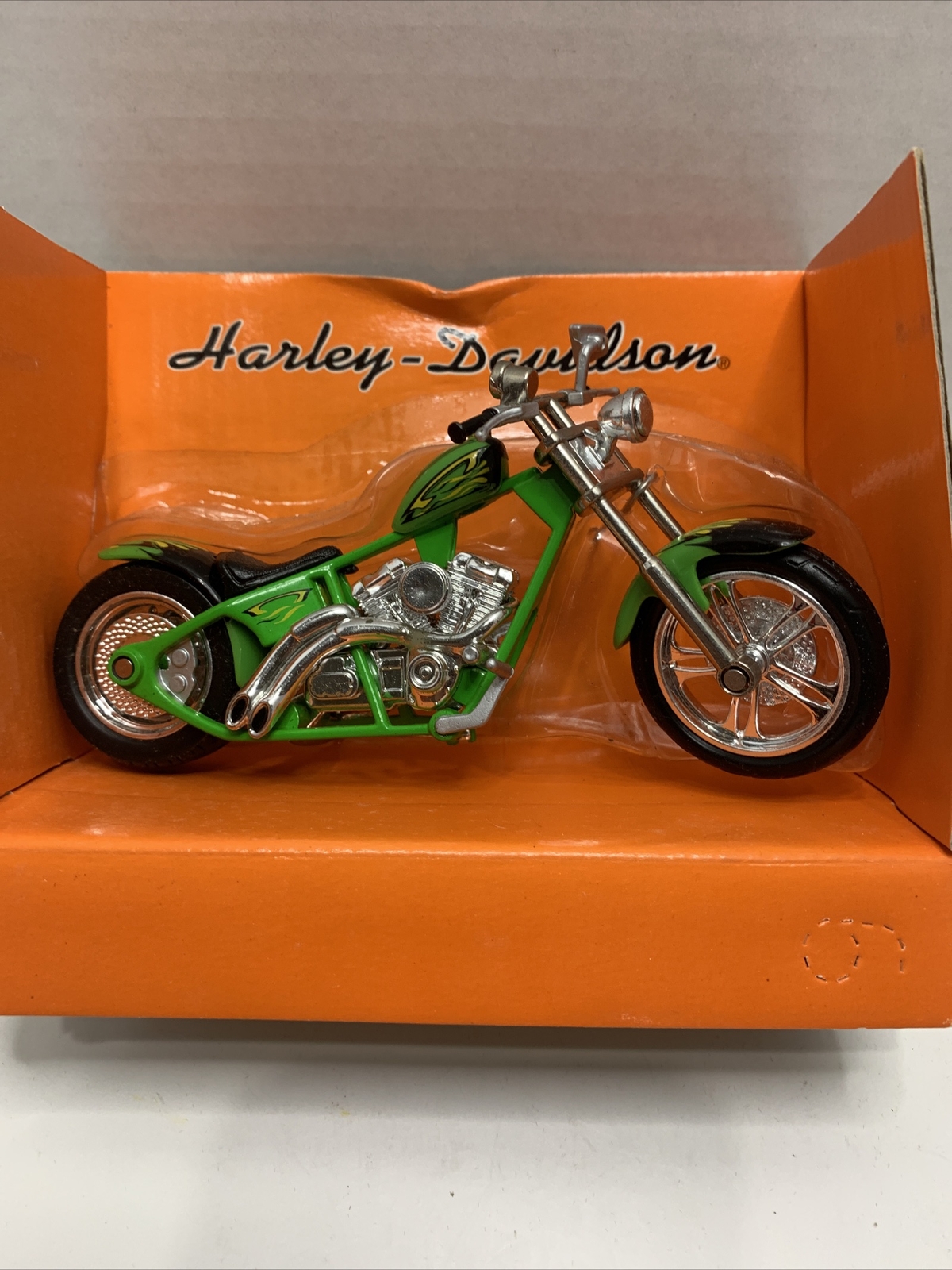 Harley Davidson "FXDWG Dyna Wide Glide" Metal Maxx 1:17 Die Cast #12616 ...