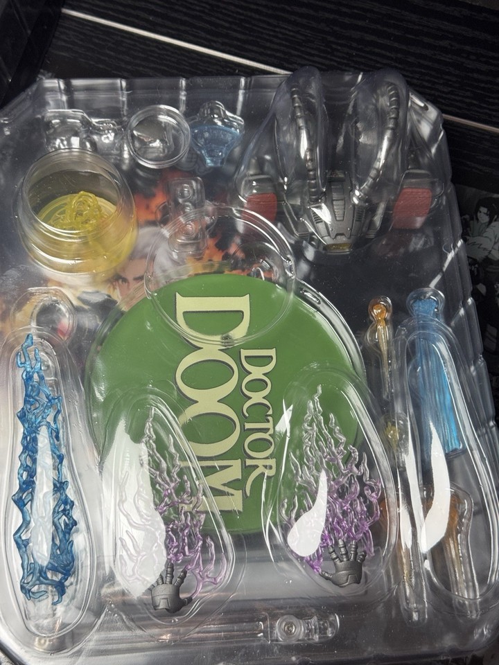 Mezco Toyz Doctor Doom Action Figure 1:12 Scale READ DESCRIPTION | eBay