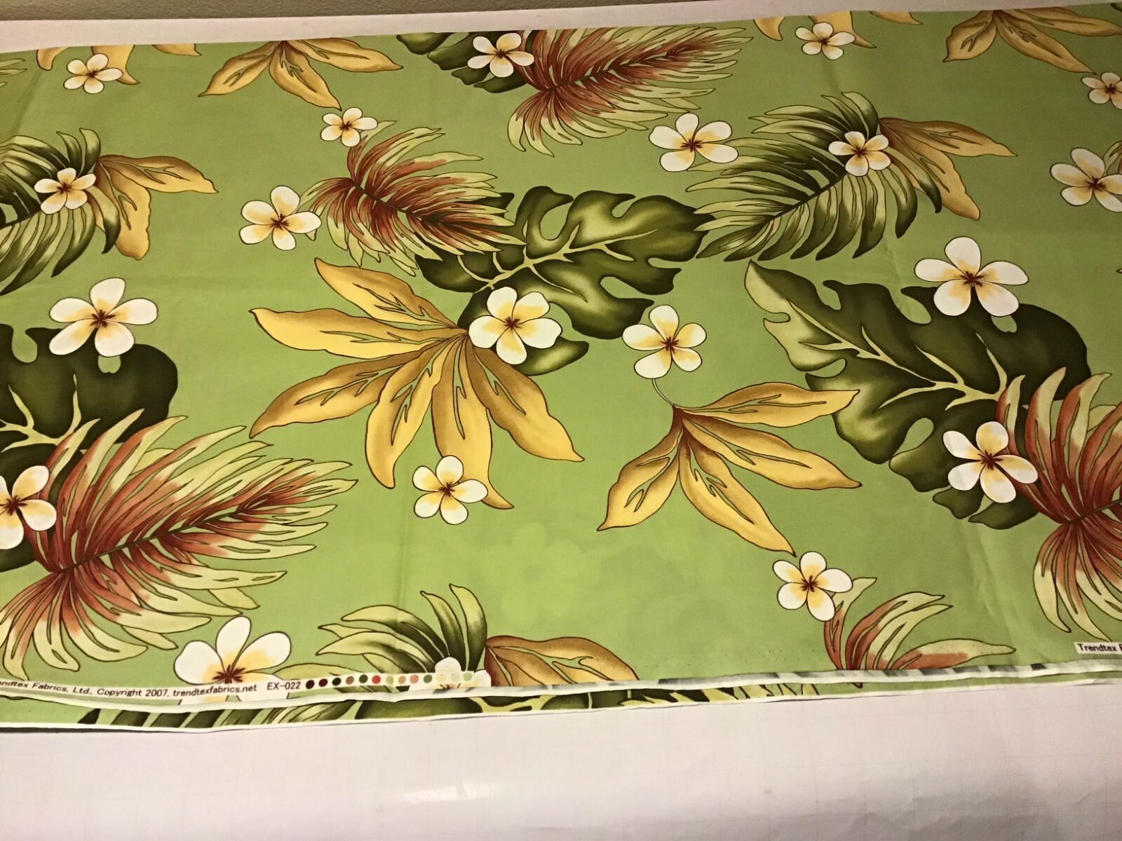 Trendtex Fabric Plumeria Tropical Hawaiian Print 2007 Approx 2.5 yards ...