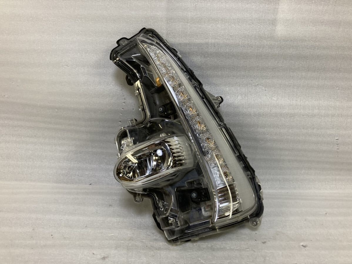 TOYOTA Prius PHV ZVW52 Left LED Fog Lamp Light KOITO 47-95 From Japan ...