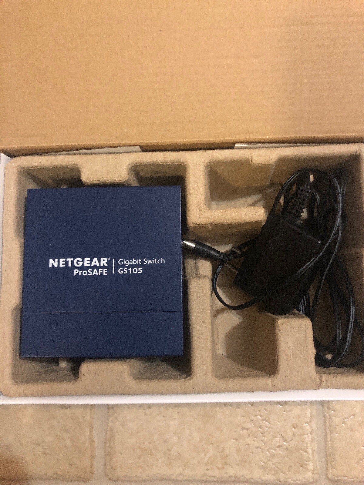 New! Netgear GS105 ProSafe 5-Port Gigabit Desktop Switch 10/100 ...