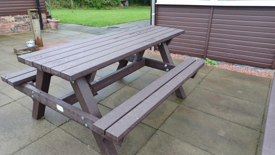 Recycled plastic picnic bench with steel reinforcement - Table, Laura ...