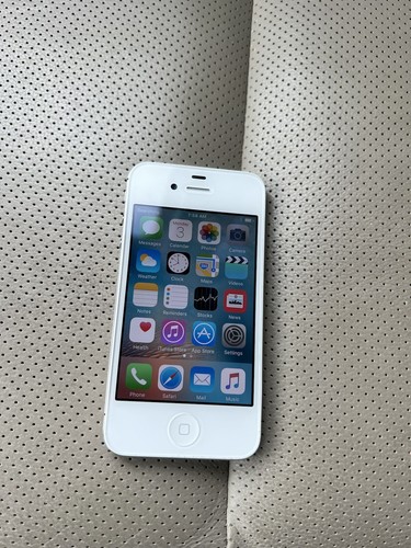 Apple iPhone 4s 8GB Fully Unlocked Smartphone - White | eBay