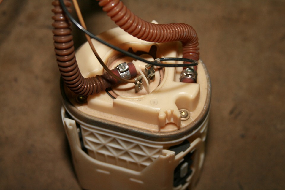 Porsche 996 911 99-01 / 986 Boxster 97-01 In Tank Fuel Pump 99662010200 ...