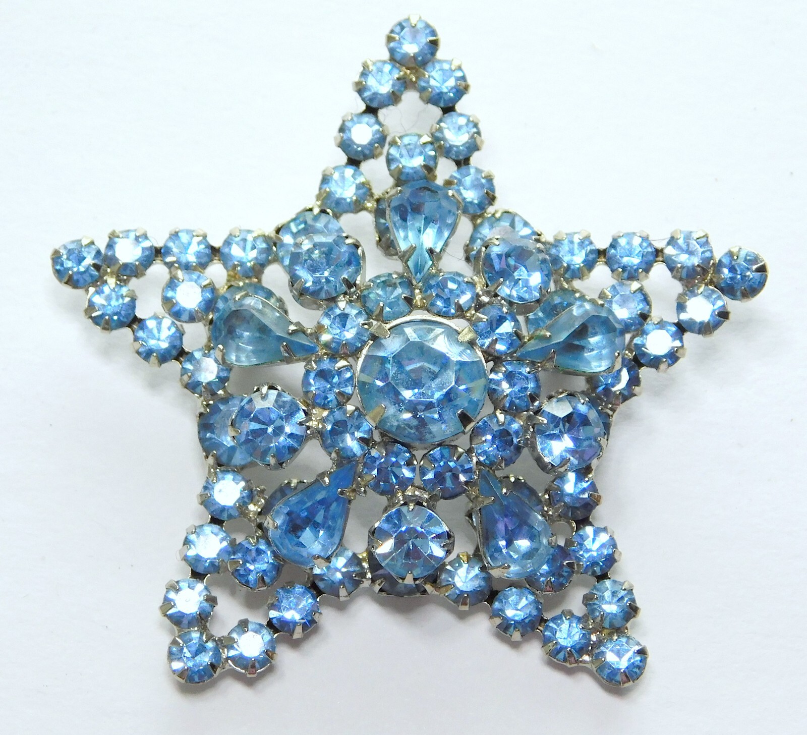 Beautiful Vintage Tiered Baby Blue Rhinestone Star Pi… - Gem