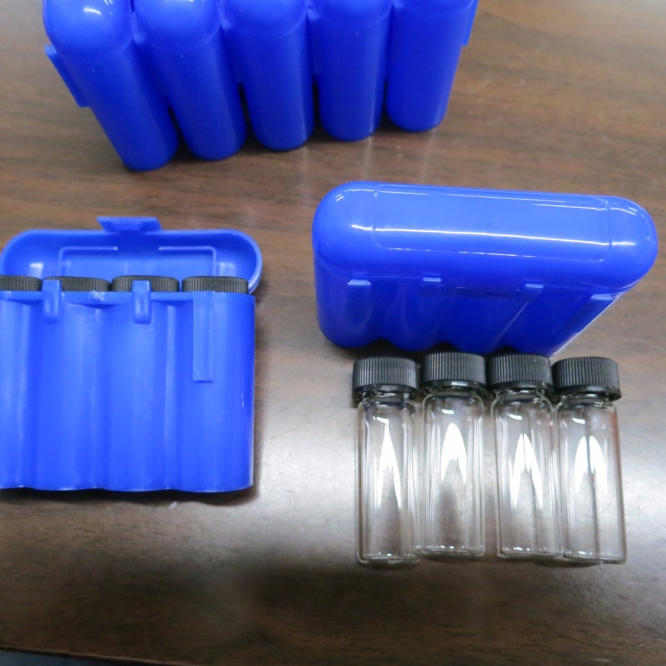 4 - 1 Dram Glass Vials With A Carrying Case Storage Case Blue | eBay